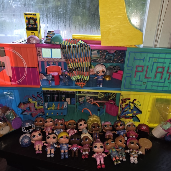 L.O.L. Surprise! | Toys | Lol Surprise Doll Club House Playset Remix W ...
